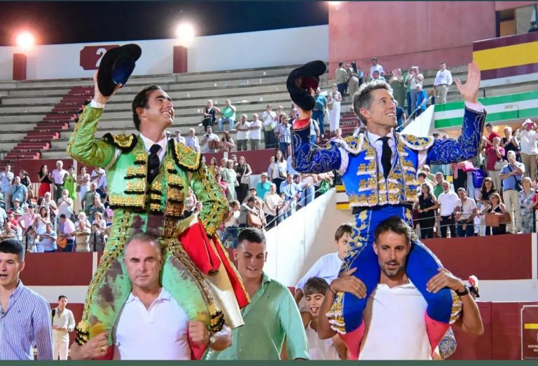 Triunfo rotundo de El Fandi y Escribano; Curro Durán no alcanza la gloria